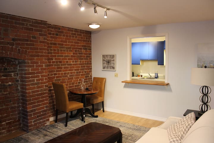 Stylish & Historic Walk Down In Best Dt Location - Halifax