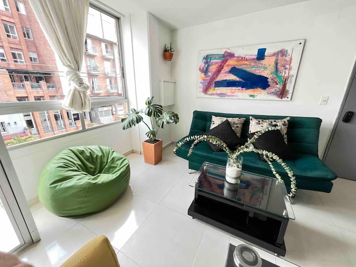 A/c & Wi-fi · Modern 4br/3ba Laureles Apt - Medellín