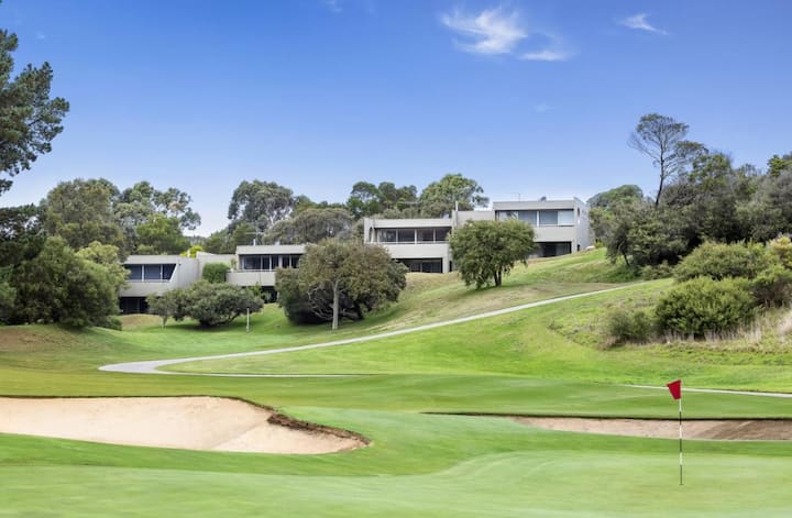 Sunny Coastal Golfing Retreat At Racv Cape Schanck - Cape Schanck