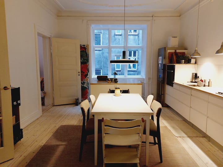 Beautyful, Spacious Flat Close To The Citycenter. - 