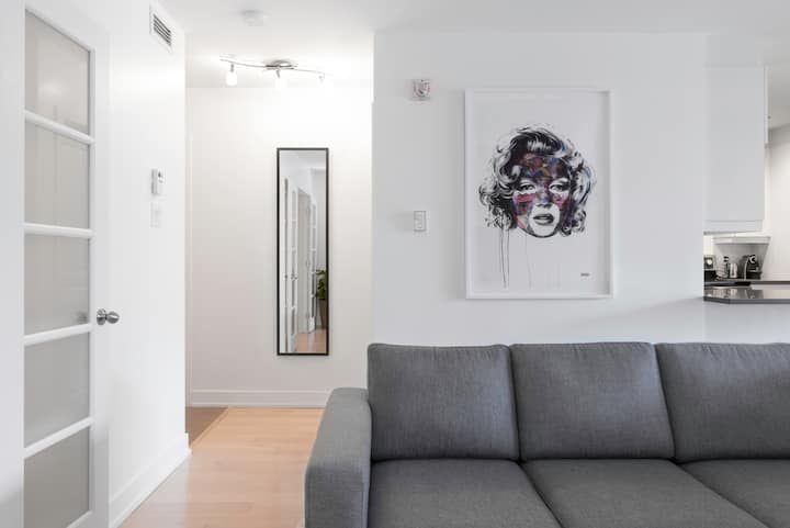 Foodies Crossroad - Mile End Plateau & Mile Ex - Laval, Canada