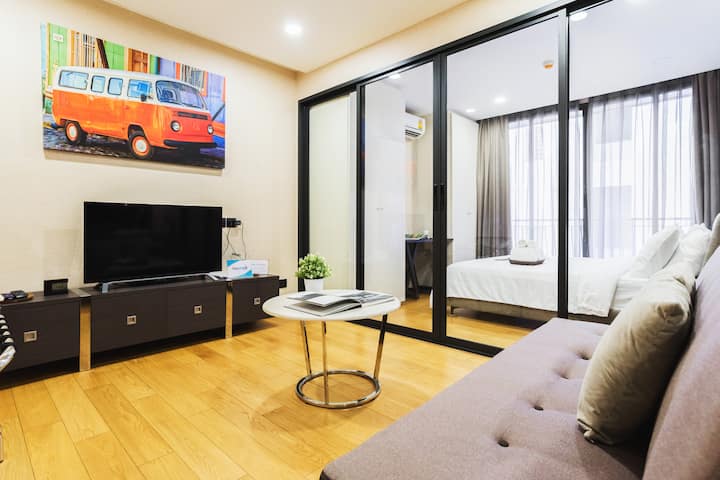 Luxurious Studio Chitlom Bts (Low Rise 3rd Floor) - Bangkok
