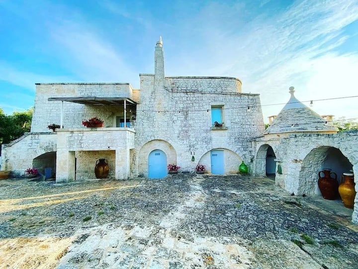 Romantic Room With Trullo And Swimming Pool - Locorotondo