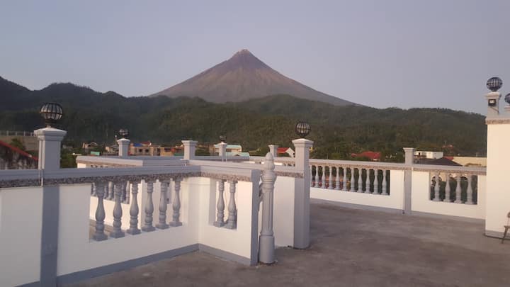 Bordonada Hometel - Tabaco City