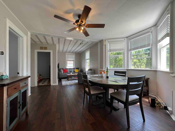 Charming Stay Near Downtown & All Star Village - Oneonta, NY