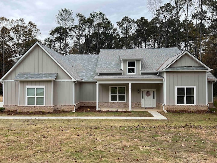 Whole House Rental For Family - Jonesboro, GA