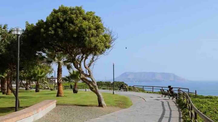 Ocean View Miraflores Spacious Apartment - Lima