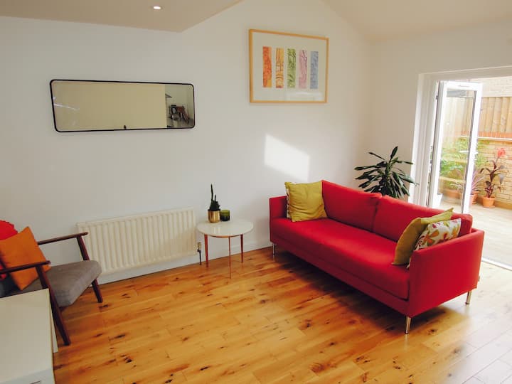 Fantastic East London Flat - London Bridge Station