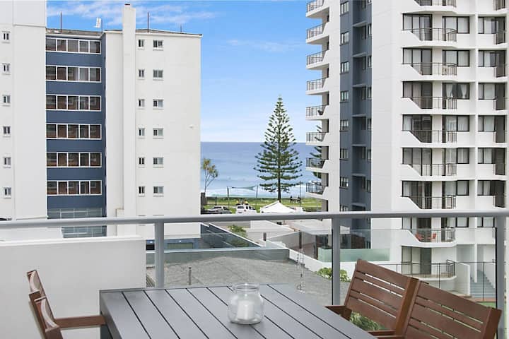 Eden Apartments Unit 502 - Ocean Views - Coolangatta