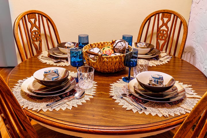 Quiet Southwestern Inspired Condo - North Dakota