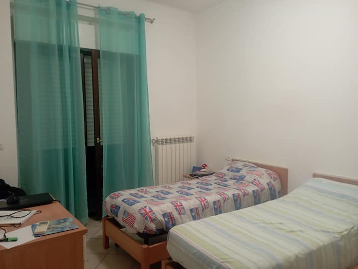 Ampia E Luminosa Stanza - Pescara