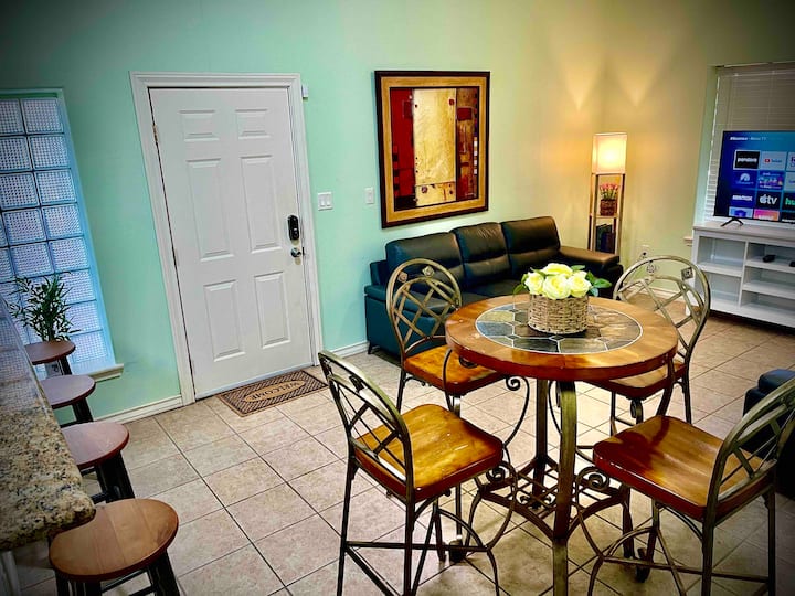 Spacious South Padre Condo With 2 Bedroom/2 Bath - South Padre Island, TX