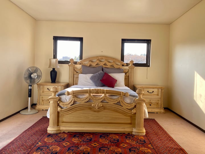 The Leopard Room, Presidents Palace Private Villa - Midrand