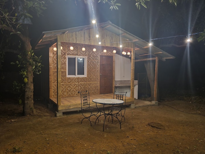 Relax In Bahay Kubo With Netflix - Lemery