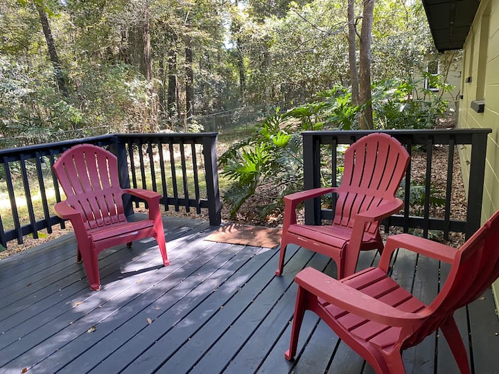 Comfortably Close And Pet Friendly - Gainesville, FL