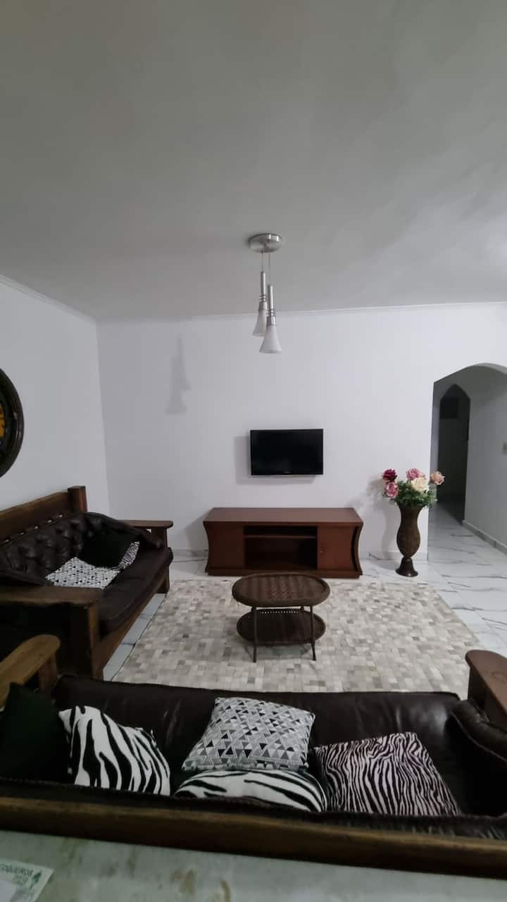Casa Reformada 50 M Da Praia Com Piscina - Peruíbe