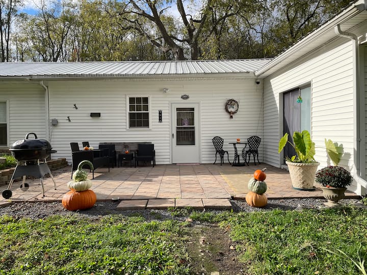 Beautiful Hiking Trails Located In The Backyard - Dundee, NY