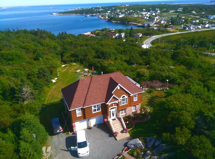 270° Stunning Ocean View & 4 Private Epic Gardens! - 핼리팩스 카운티