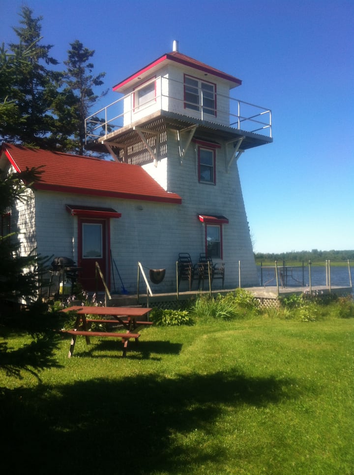 Unique Lighthouse With River Views - Summerside