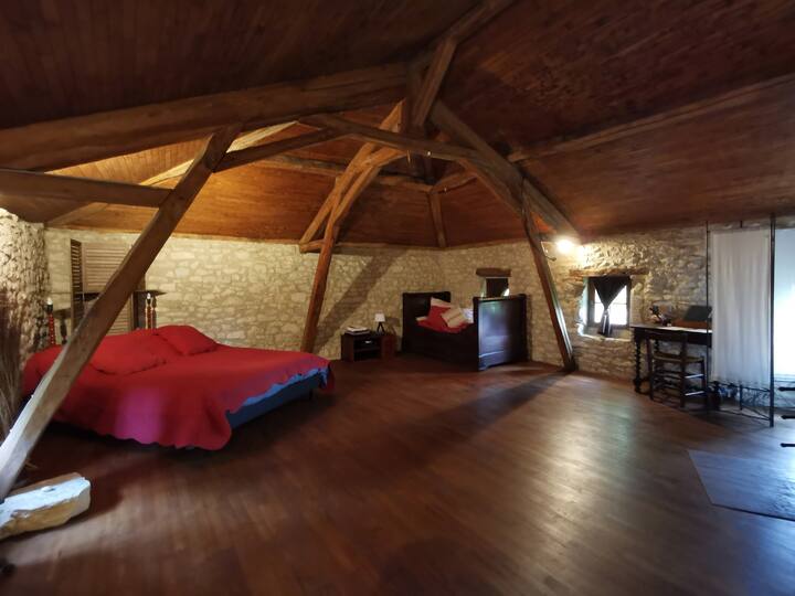 Domaine De L'ameillée - Chambre Du Colonel -Cahors - Puy-l'Évêque