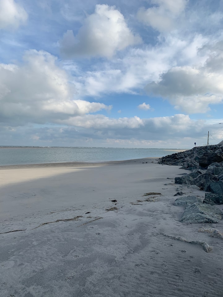 Moore’s Beach (Room With Private Bath) - North Wildwood, NJ