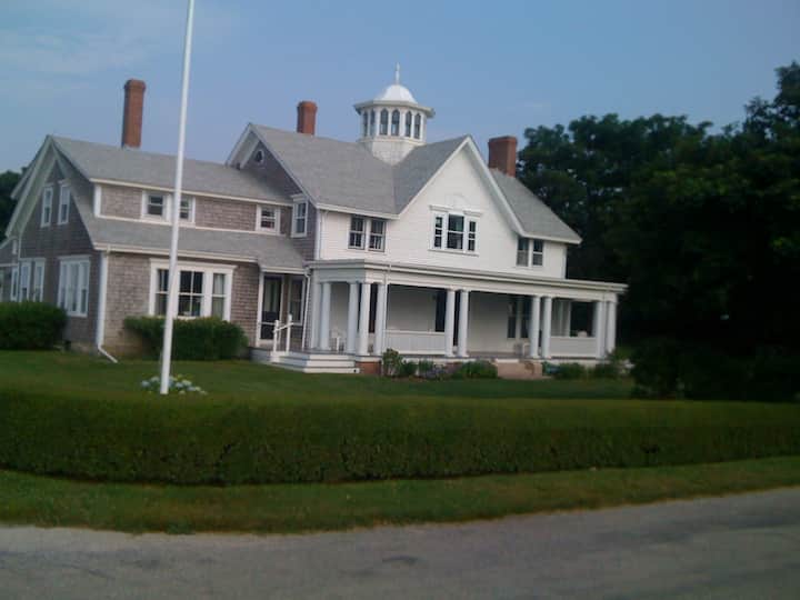 Warren's Point Victorian Home-gorgeous Ocean Views - Little Compton, RI