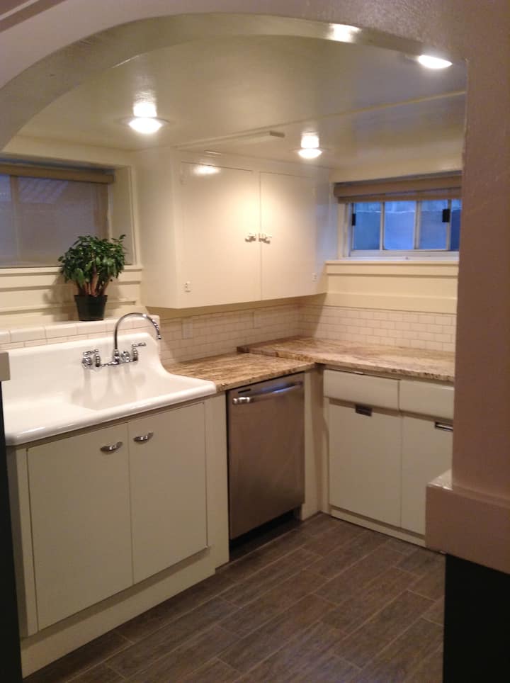 Luxe Living In Downtown Farmhouse - Cheyenne Frontier Days