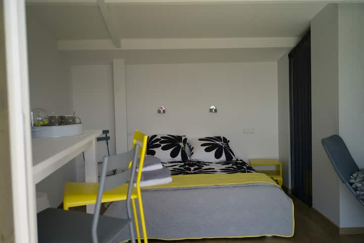 Chambre Orage-citron, La Potinière - Île-de-Bréhat