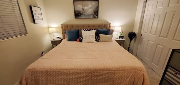 Yolo At Pink Paradise At The Beach Ac/free Parking - Mary Esther, FL