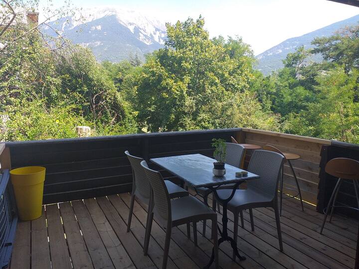 Joli Studio De 40m2, Belle Vue Montagne, Terrasse - Embrun