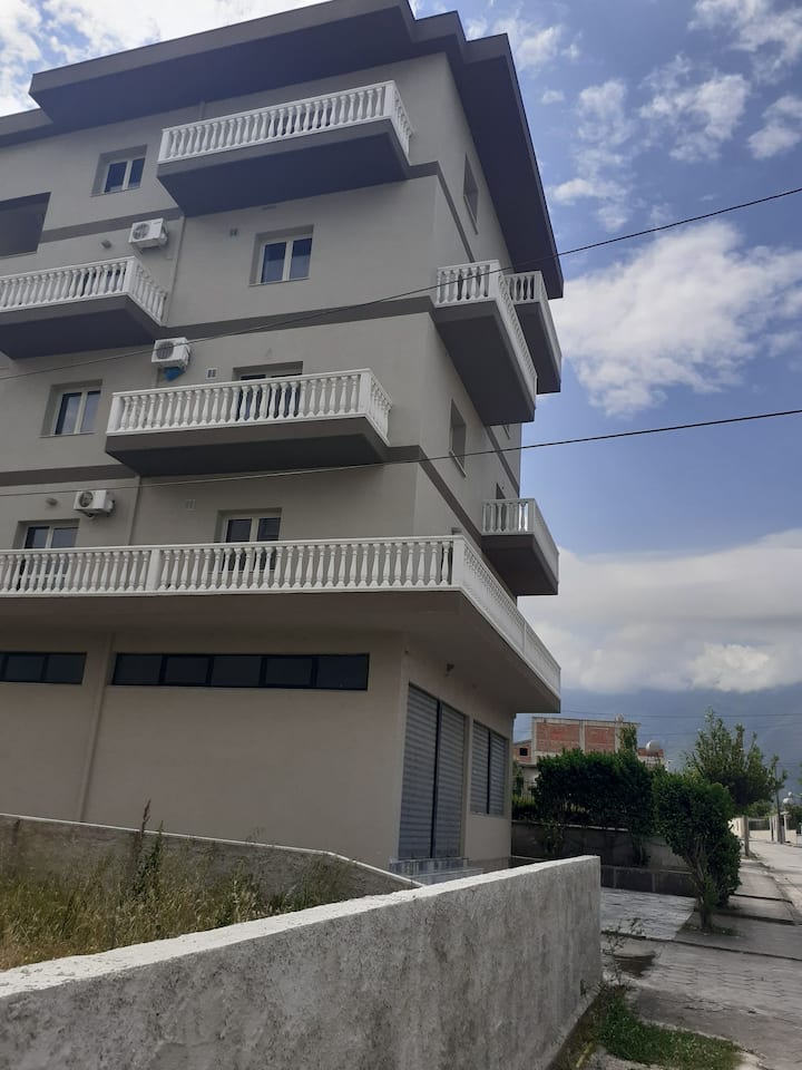 Apartament 75m2  I Pershtashem Per 5 Veta - Orikum