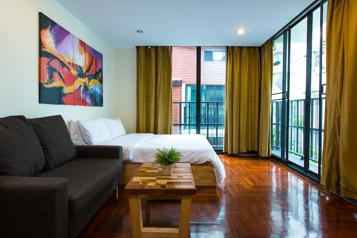 Fabb Modern 4 Bts Sapan Taksin - Bangkok