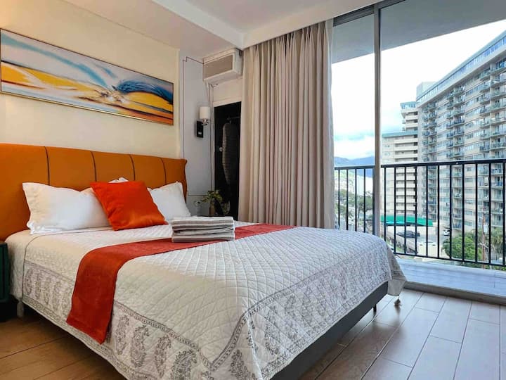 Elegant Waikiki Apt 3b+2b, Maximum 10,free Parking - Honolulu
