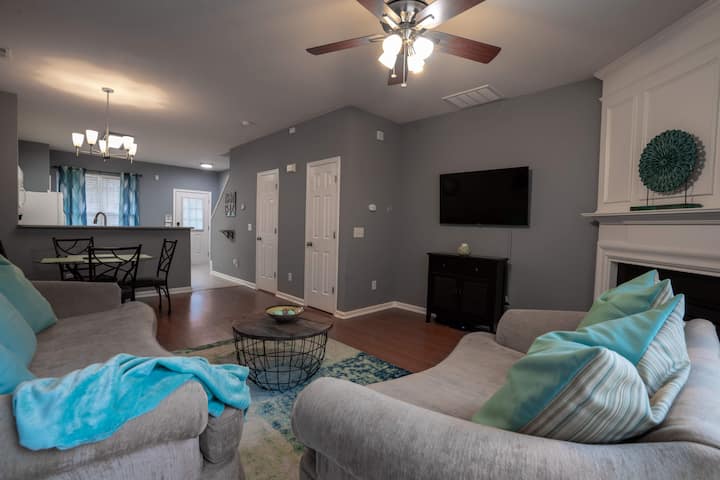 Discount For Long Stays: Clean And Cozy Townhouse! - Raleigh, NC