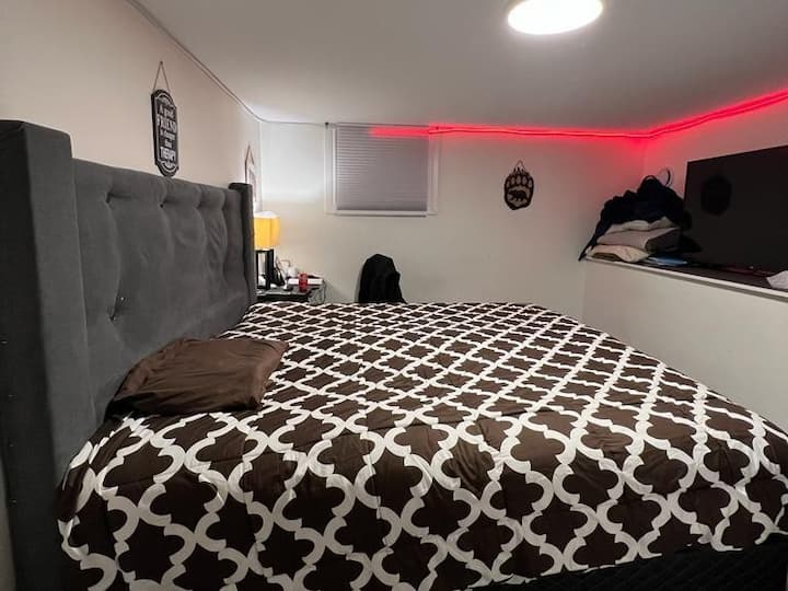 Cool And Bright Room With Free Parking Near Unb - Oromocto