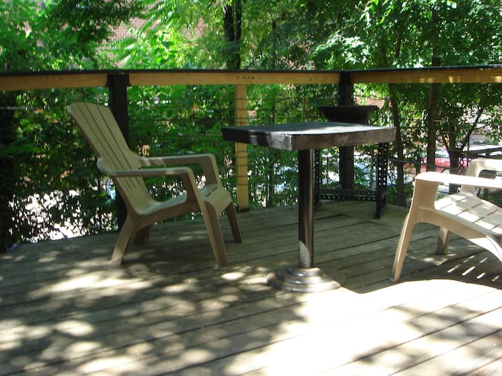 A Beautiful Brownstone Apartment - State of New York