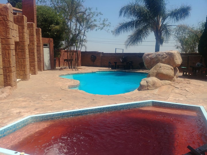 Idwala Holiday Home - Soshanguve