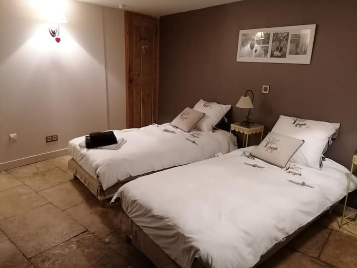 A 800 Mètres Du Circuit De Ledenon Jolie Chambre - Circuit de Lédenon