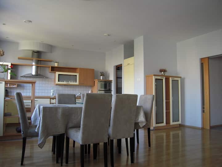 Spacious Apartment Up To 8 People - Poznań