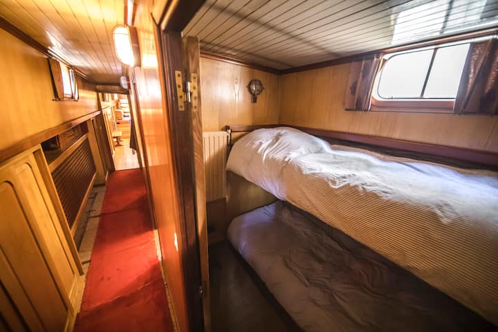19 Best Airbnb Houseboat Rentals In Paris - Updated 2023 | Trip101