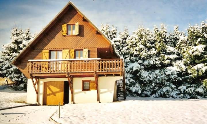 Chalet Besse En Auvergne Rando Lacs Vtt Ski Nature - Besse en Chandesse