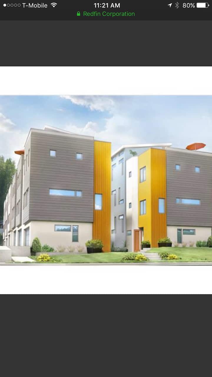 5 Star Location - City View Stay W/ Rooftop Patio - Wheat Ridge, CO