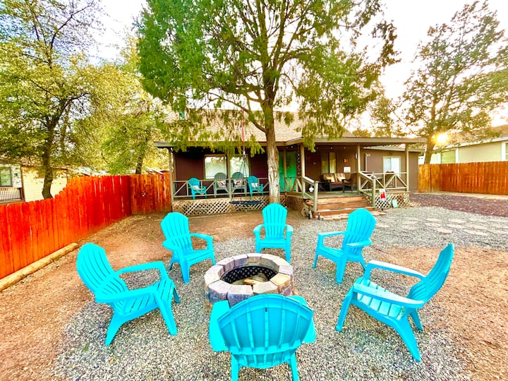 Cozy Cabin: Games, Fenced Yard, Bbq & Fire Pit - Payson, AZ