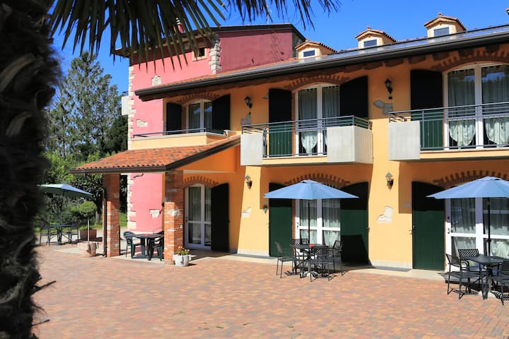 Suite/apt Su 2 Piani Con Soppalco Ortensia - Garda