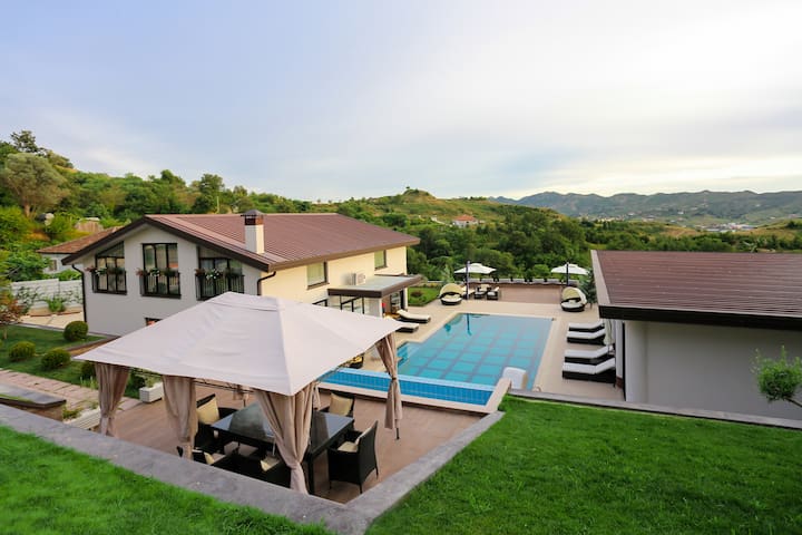 8 Best Luxury Villas In Albania | Trip101