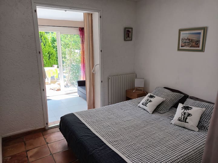Chambre Raisin 2 Personnes Entrée Individuelle - Rognes