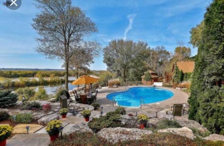 Top 15 Wisconsin Vacation Rentals With Private Pool - | Trip101
