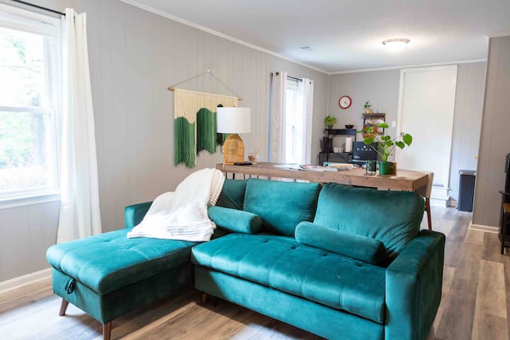 Adorable Downtown Cary Apartment With Fenced Yard - Raleigh, NC