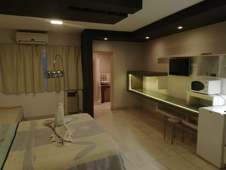 Rioja 1 
Loft Entero  Dpto 2. Para 2/personas - Mendoza