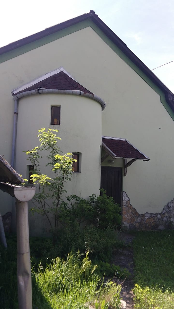 Ház A Dombtetőn - Eger